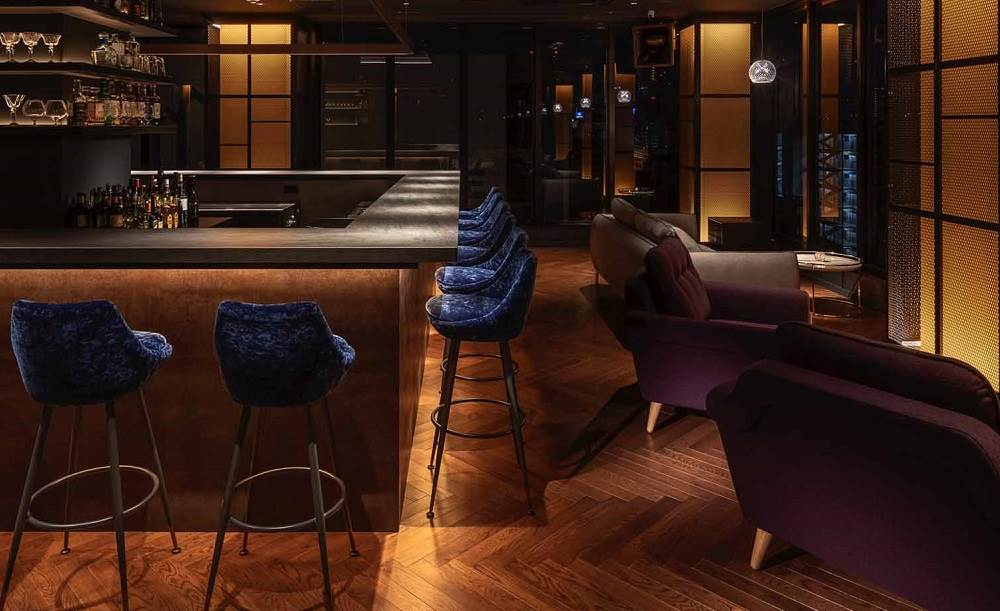 THE LIVELY BAR 大阪本町／THE LIVELY 大阪本町 | エルマガ プレミアム レストラン | Lmaga Premium ...