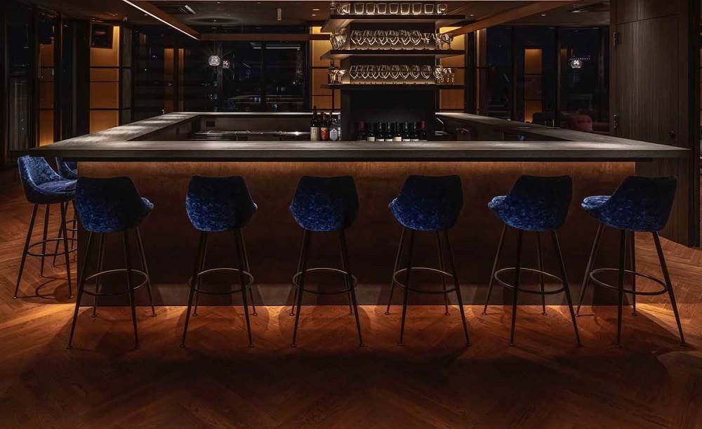 THE LIVELY BAR 大阪本町／THE LIVELY 大阪本町 | エルマガ プレミアム レストラン | Lmaga Premium ...